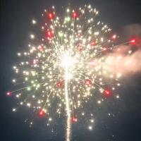 Chine Pyrotechnique personnalisée gâteau feux d'artifice salut pour la célébration du Nouvel An 2023 à vendre