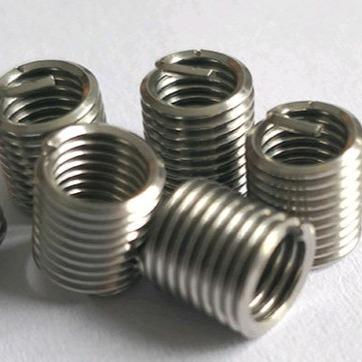 Cina Inserto filettato M5 di Helicoil 5mm di SUS316 SUS304 10-32 in vendita