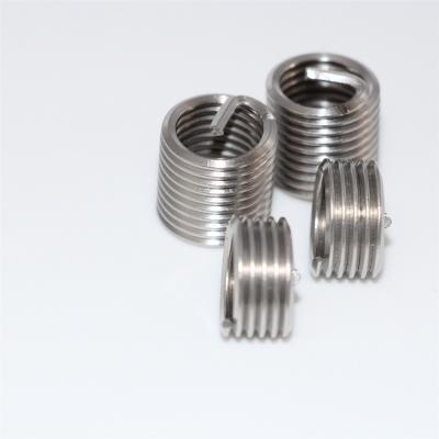 Cina Inserto filettato M5 di Helicoil 5mm di SUS316 SUS304 10-32 in vendita