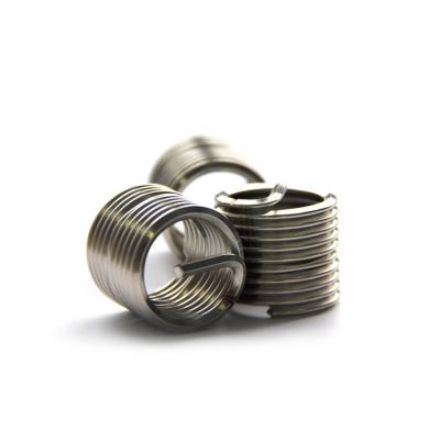 Cina La serratura della vite 6H del diametro 6mm inserisce gli inserti filettati di chiusura di vite DIN8140 in vendita