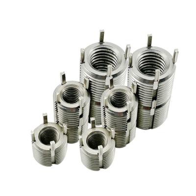 中国 M2*0.4 M12*1.25頑丈なKeylockingはすべてのサイズ機械締める物が付いている挿入物に通した 販売のため