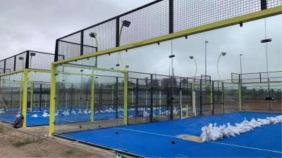 Cina Vendita Calda Attrezzatura per Campo da Padel Sportivo Tipo Panoramico Personalizzato Esterno con Copertura in vendita
