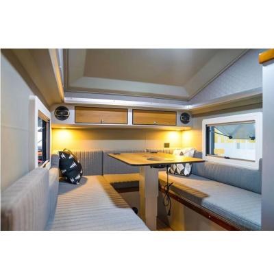 China De witte Kleine Off Road-Slaapkamers van de Kampeerautocaravan 1500kg 2 voor het Openluchtfamilie Reizen Te koop