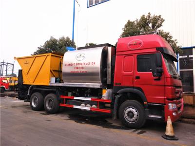 Cina 24m3 Asphalt Distribution Truck 8x4, Chip Sealer Truck sincrono in vendita