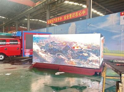 Cina Outdoor Waterproof Mobile Truck Trailer Van schermo a led P4 Led Video pannello murale per la pubblicità musicale Festival display in vendita
