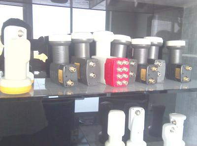 China Universal single LNB DIGITAL KU BAND UNIVERSAL TWIN LNB QUAD LNB LNB1 LNB2 LNB4 LNB8 for sale