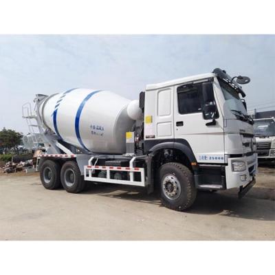 Cina Howo sul camion di miscela di calcestruzzo del sito, camion concreto del miscelatore di transito 10cbm in vendita