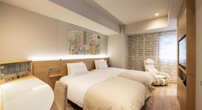 China Fiji bueget hotel interior design furniture for sale by wood headboard bed with TV cabinet and dining chair for sale