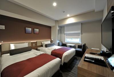 China Samoa furniture supplier from China for hotel bedroom set furniture with TV wall cabinet and desk table for sale