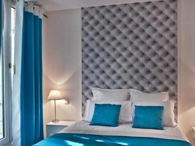 China Niger Hotel furniture supplier for Hotel upholstered pad headboard used colorful leather with fabric and white desk tabl for sale