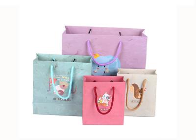 China Recycled 230gsm Paper Gift Bags With Handles / Matt Lamination for sale