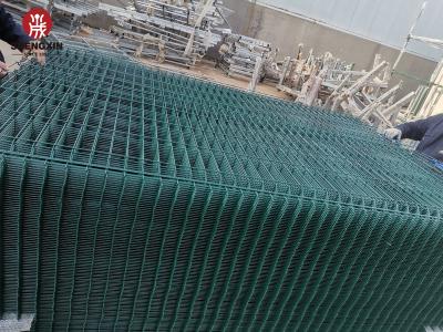 Cina 3D curvo decorativo ha saldato il cavo Mesh Fence Garden Border Fence 1.83m in vendita