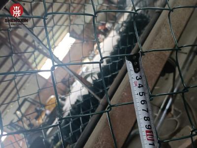 Cina L'alto PVC di Mesh Fence del collegamento a catena di dimensioni di altezza della durevolezza 2000mm ha ricoperto in vendita