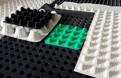 China Eco-Friendly HDPE Plastic Green Roof Trays in 10m/20m/30m Length and 1M-3M Width for Performance for sale