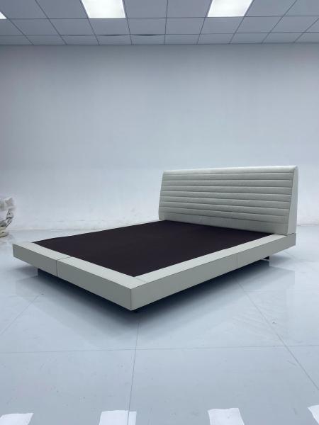 Quality Upholstered Modern Minimalist Italian Bed No Folded for sale