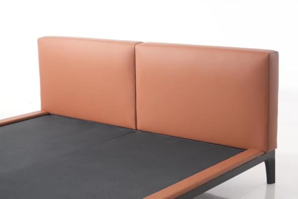 Quality Luxurious Italian Bed With Leather Fabric Finish Modern Comfortable for sale