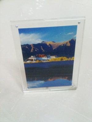 China Magnetic perspex picture frames for sale