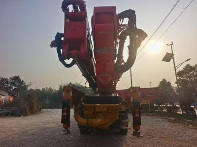 Cina Camionetto per calcestruzzo con pompa a gomma di precisione per l'arredamento di edifici residenziali in vendita