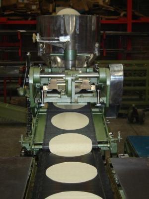 China Electric thin tortilla machine for spring rolls chapatti tortilla making machine for sale