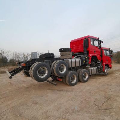 Cina 50 tonnellate Red Heavy Dump Truck - Base rotabile 170 pollici 8 piedi di larghezza in vendita