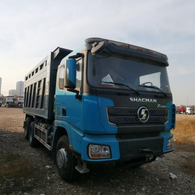 Cina Trasmissione automatica White Heavy Dump Truck Base delle ruote 170 pollici Lunghezza 25 piedi in vendita