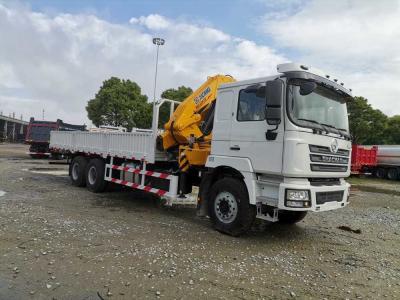 Cina SHACMAN Shacman F3000 Cran Cargo Truck 8x4 380hp Cargo Box Truck EuroII in vendita