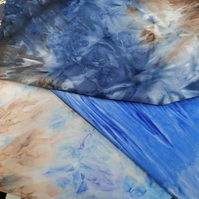 China 100% Polyester Blue Printed Microfiber Fabric 40D 150cm Breathable for sale