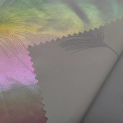 Cina Il taffettà del poliestere sventato ha stampato respirabile impermeabile del tessuto 50DX50D di Microfiber in vendita