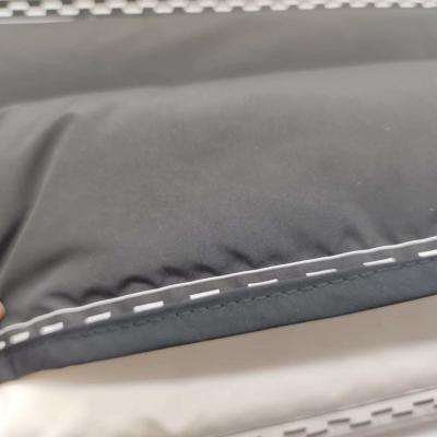 Cina Il poliestere stampato 100% di Logo Thick Down Jacket Fabric 150 il cm 220 G ha tinto in vendita
