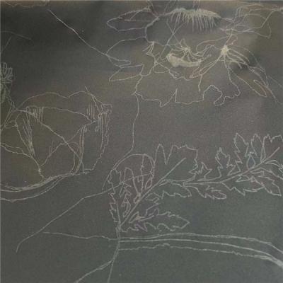 China Weerspiegelende Spandex 75D 75D maakt Ripstop-Stof 160gsm 300cd/Lx/M2 waterdicht Te koop