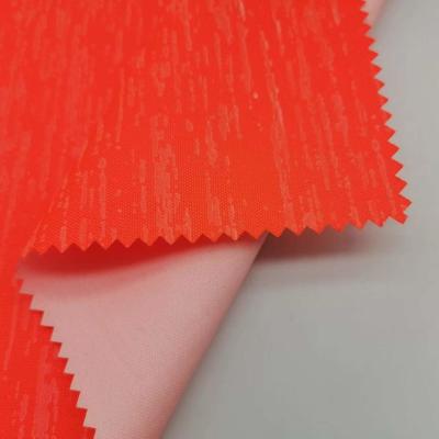 Cina Tessuto del poliestere 75DX75D 100 per il rivestimento di inverno antivento 290 GSM in vendita