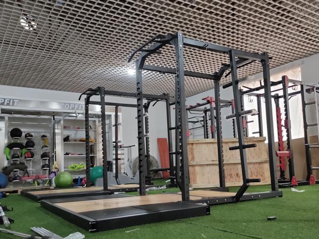 Multifunctional Fitness Smith Machine Power Rack Dual Cable Cross Machine Gym Equipment