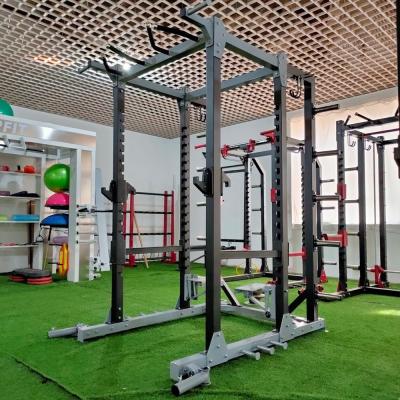 China Commerciële Fitness Gym Multi Functionele Trainer Smith Machine Squat Rack voor Unisex Te koop