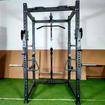 China Stijl Gym Machine Squat Rack en optionele Lat Pull-Down bevestiging 75 * 75 * 3mm Pipe Grootte Te koop