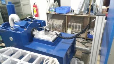 China Agitador de vibração de força de 50kN com mesa de 600x600mm para testes de vibração senoidal e aleatória à venda