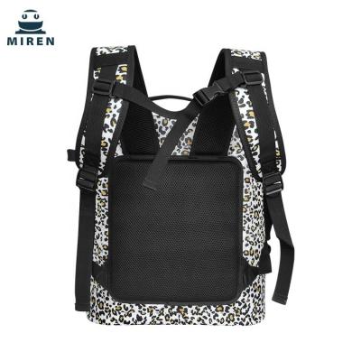 China Leopard Portable 25L Large Beer Cooler Refrigerated Bag Cooler Backpack for sale
