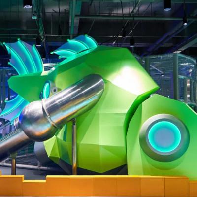 中国 スライドとボールピットを持つ子供のための森林テーマの室内遊び場 販売のため