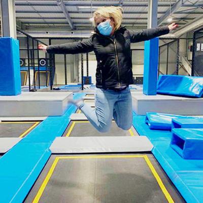 Cina Attrezzature per parchi giochi per bambini Trampolino per bambini per giocattoli sicuri all'aperto in strutture di gioco al coperto commerciali in vendita