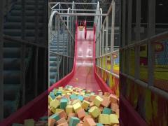 Devil Style Indoor Playroom Glijbaan Vermaakpark Aantrekkelijkheid voor kinderen