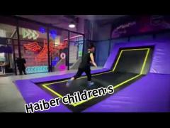 Attrezzature per parchi giochi per bambini Trampolino per bambini per giocattoli sicuri all'aperto in strutture di gioco al coperto commerciali