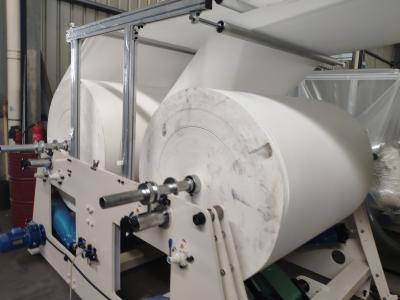 Cina Fazzoletto per il trucco di goffratura del Wallboard del bordo che fa macchina, rotolo per rotolare la macchina di taglio in vendita