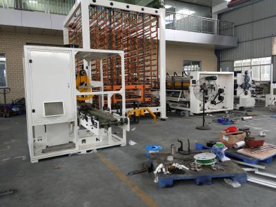 中国 2800mmの幅のチャネル120cuts/Minを締め金で止めるサーボ トイレット ペーパーの打抜き機 販売のため