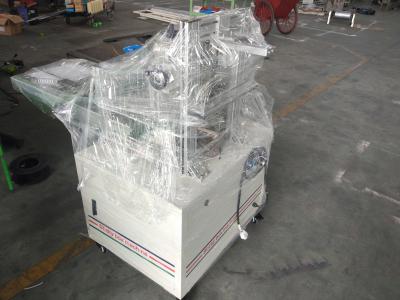 China Het vliegtuig die de Verpakkingsmachine van de Kartondoos, 3.2KW-het Uitdelen Puntdoos vervoeren krimpt Verpakkende Machine Te koop