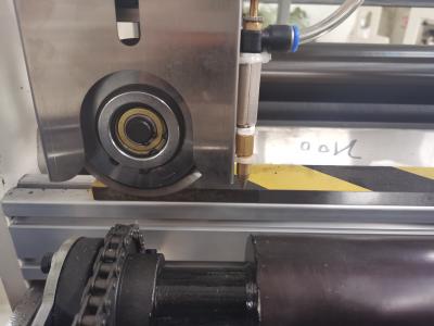 Cina carta velina della toilette di 200m/Min INVT che fa riavvolgimento di taglio della macchina in vendita