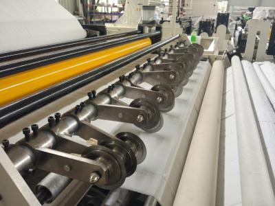 China Xinyun que Rerolling a conversão do rolo de toalete da máquina da fatura de lenço de papel do toalete à venda