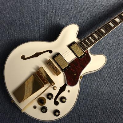 China Hollow body jazz electric guitar, Double F holes,Ebony Fingerboard,Tremolo system,white guitar for sale