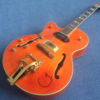 China Hollow body jazz electric guitar, Double F holes,Ebony Fingerboard,Tremolo system,white guitar for sale
