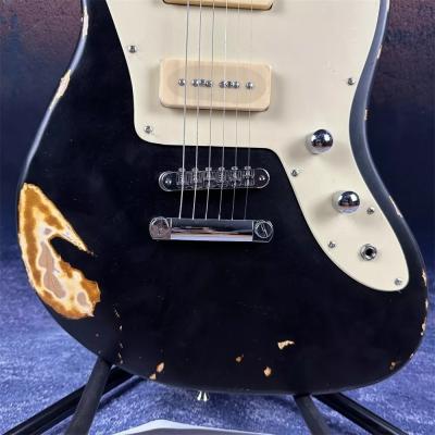 中国 2024 Deluxe Handed Fano Style Relic Electric Guitar Custom Guitar Factory Aged Black Guitar P90 Pickups 販売のため