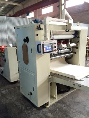 China GSM van de handhanddoek de Hoge Vouwen van de het Papieren zakdoekjemachine N van Toiletcleaing met het Onafhankelijke Motor Drijven Te koop