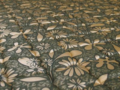 China Compressed Package Pillow Top and Memory Foam Mattress Topper With Flower Pattern for sale